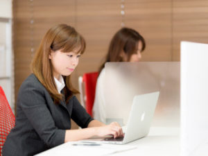 aid・help・assist・supportの違い！手伝う＆支援するの使い方